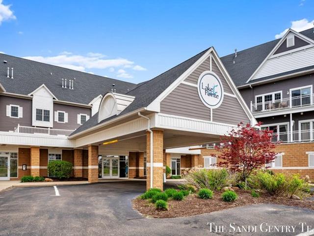 917 W Savidge St Unit 1, Spring Lake, MI 49456