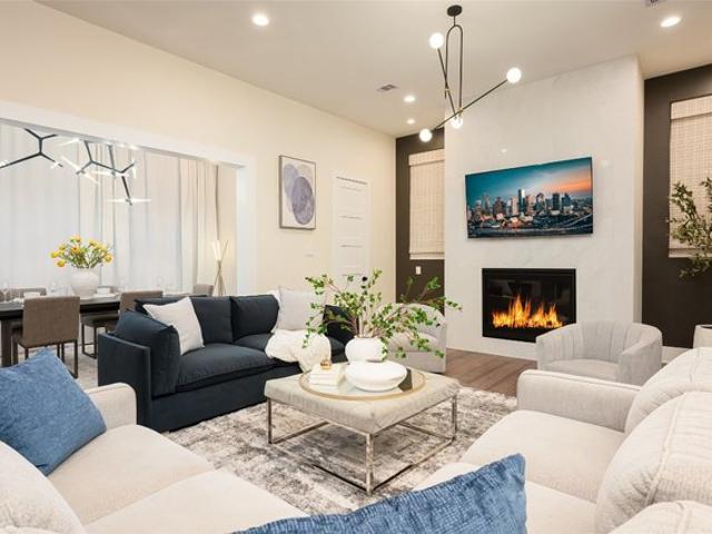 917 Thompson St, Houston, TX 77007