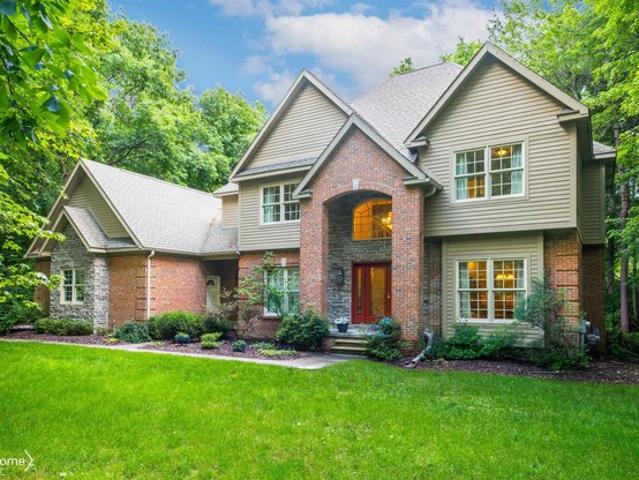 9185 N Island Dr, Flushing, MI 48433