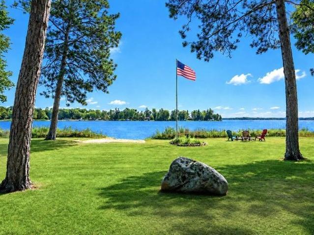 9186 Iris Ln, Pequot Lakes, MN 56472