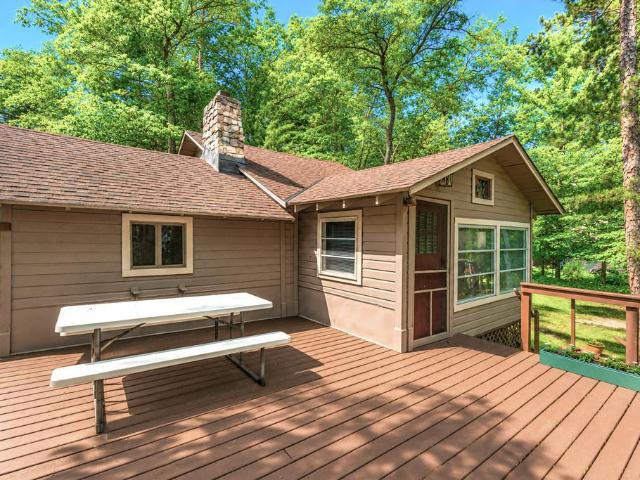9186 Iris Lane