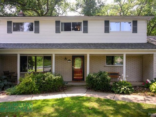 9180 Stone Rd, Clay Township, MI 48001