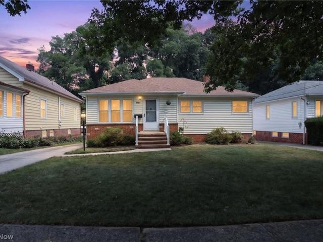 9180 Stonington Rd, Parma Heights, OH 44130