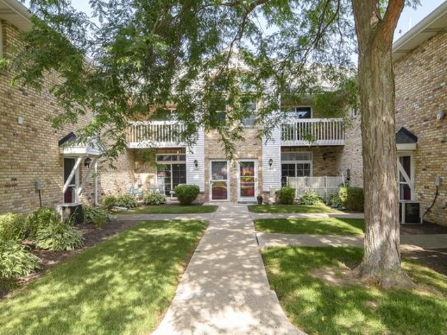 9181 S Aspen Dr Unit 4, Oak Creek, WI 53154