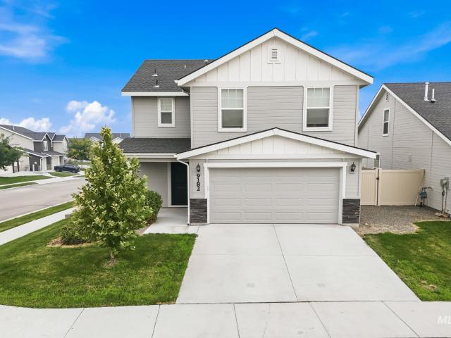 9182 W Tanglewood Dr