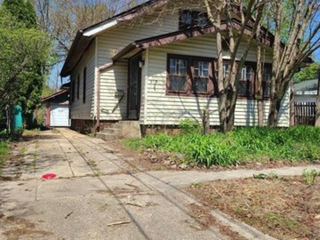 918 21st Ave, Rockford, IL 61104