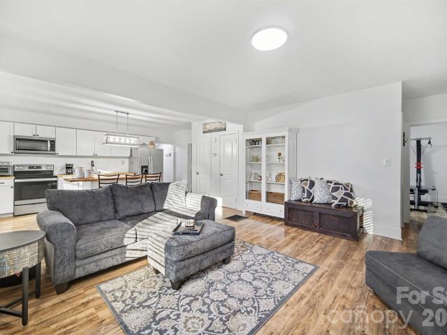 918 8th Street