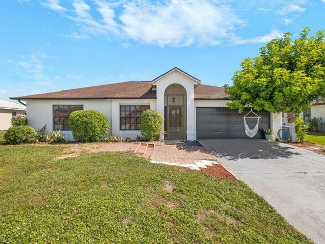 918 Acroft Ave, Lehigh Acres, FL 33971