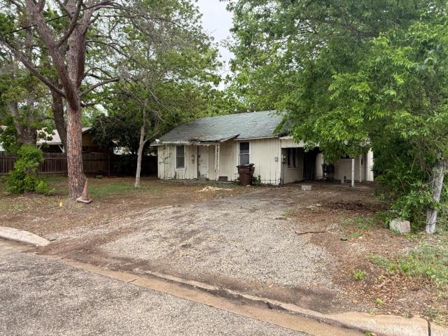 918 Brazos St, Lockhart, TX 78644 | MLS #6204 | Compass