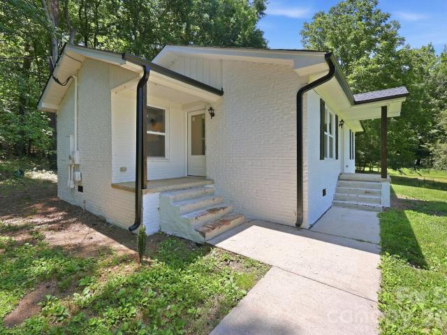 918 Breezewood Drive