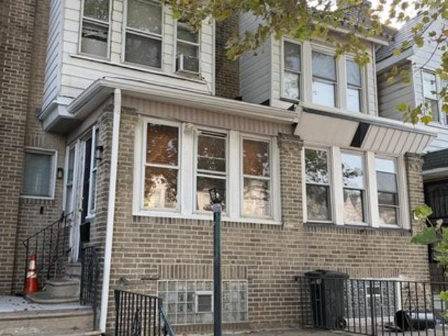 918 Bridge St, Philadelphia, PA 19124
