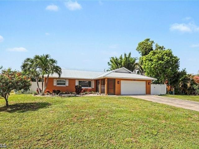 918 Gleason Pkwy, Cape Coral, FL 33914