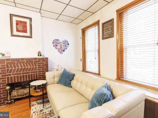 918 Daly St, Philadelphia, PA 19148 | MLS #PAPH2584 | Compass