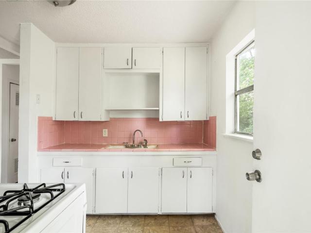 918 E 50th, B, Austin, TX