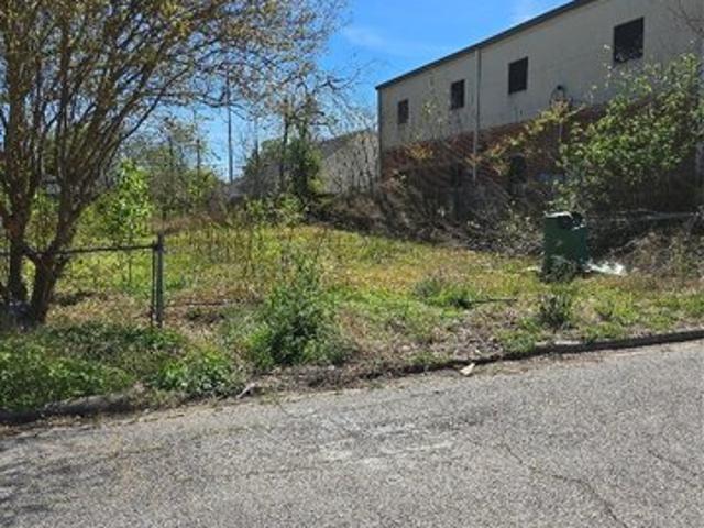 918 E 32nd 1/2 St, Houston, TX 77022