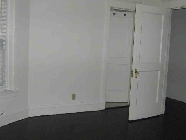 918 E. Hyde Park Boulevard 1 Bedroom Apartment for Rent at 918 E Hyde Park Blvd, Chicago, IL 60615 Kenwood