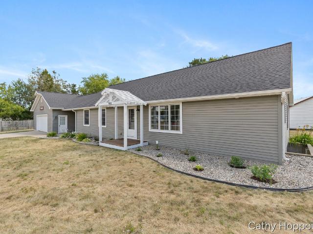 918 Emerald Circle