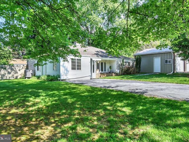 918 Elm Avenue