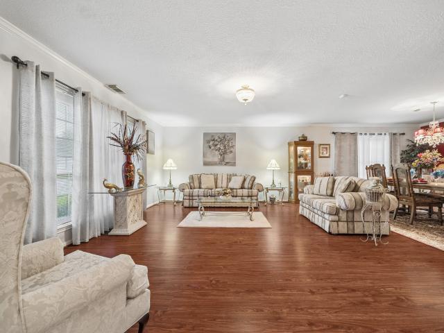 918 Heathcliff Drive