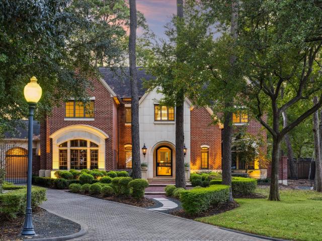 918 Huntington Cove, Houston, TX 77063 | MLS #54621