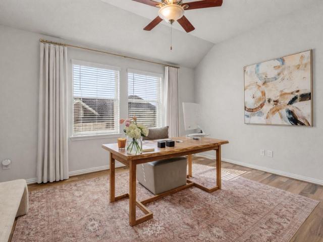 918 Leadtree Loop