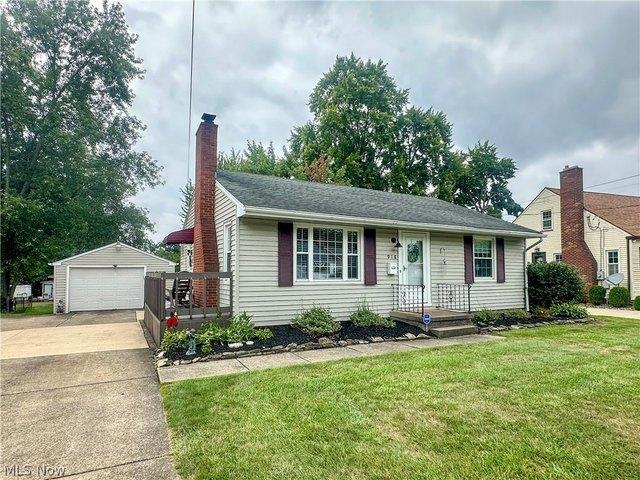918 Lincoln Ave, Niles, OH 44446