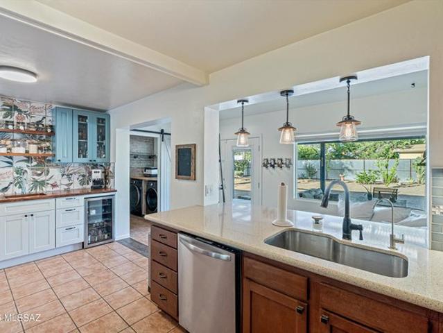 918 N Montezuma Ave, Tucson, AZ 85711