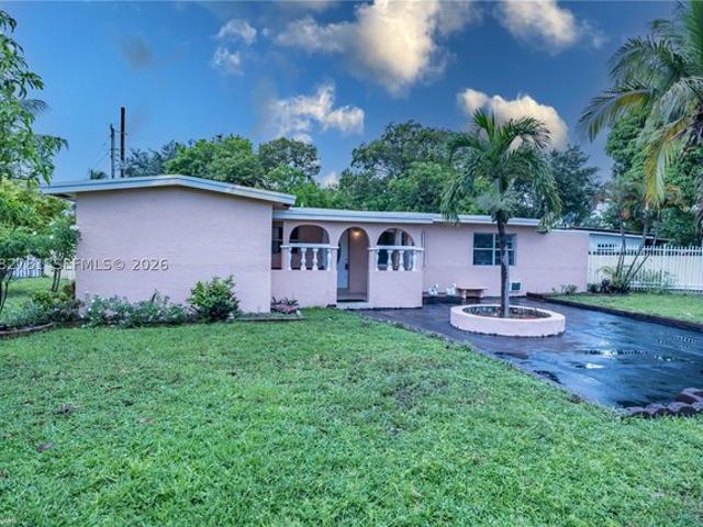 918 NW 13th Ct, Fort Lauderdale, FL 33311