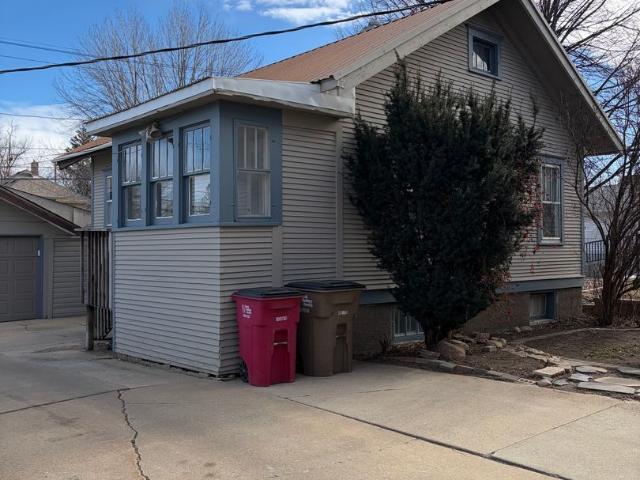 918 S 1st