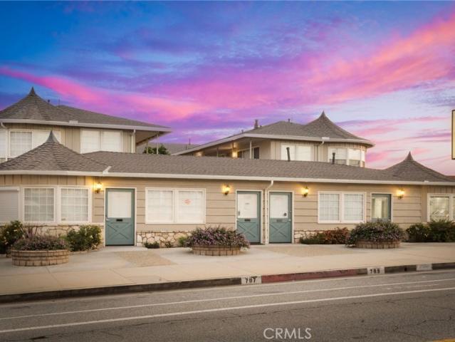 918 S Cabrillo Ave, San Pedro, CA 90731 | MLS #SB26022 | Compass