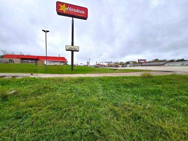 820 S Sam Houston Boulevard