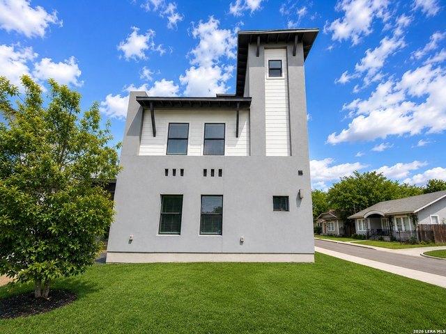918 S Olive St Unit 102, San Antonio, TX 78210