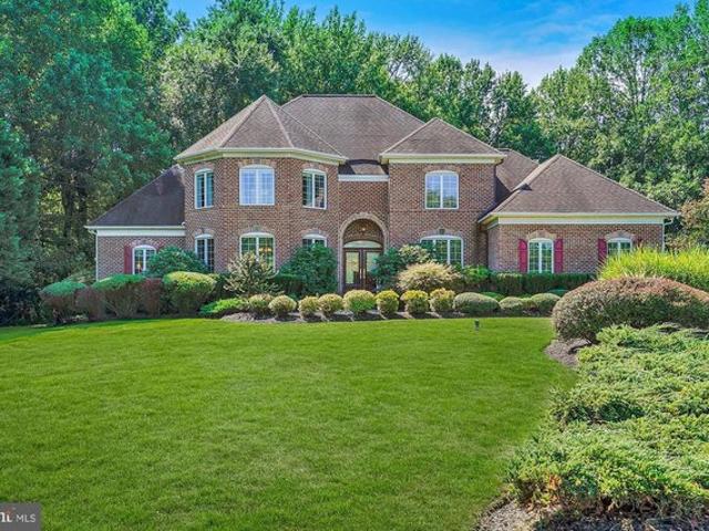 918 Saint Michael Dr, Gambrills, MD 21054