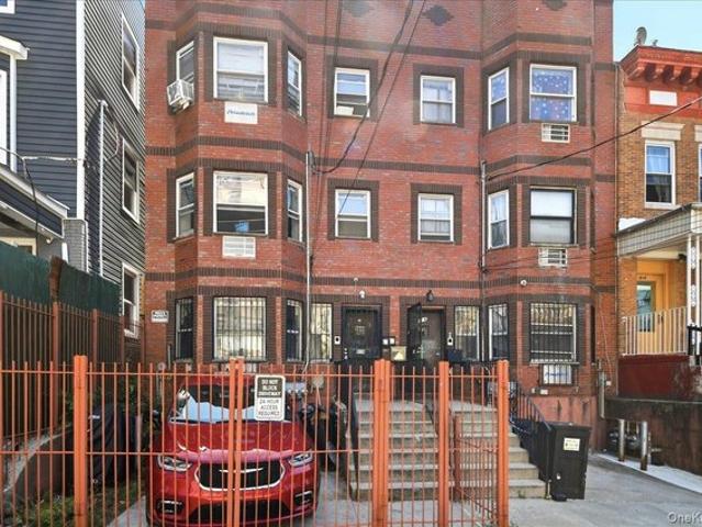 918 Summit Ave, Bronx, NY 10452
