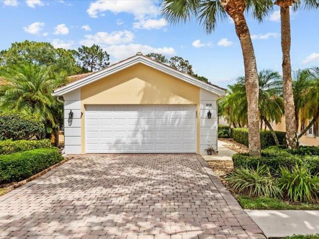 918 SW Balmoral Trce, Stuart, FL 34997