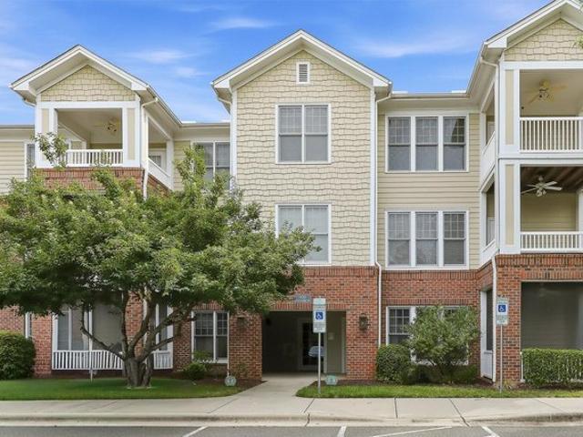 918 Portstewart Dr, Cary, NC 27519