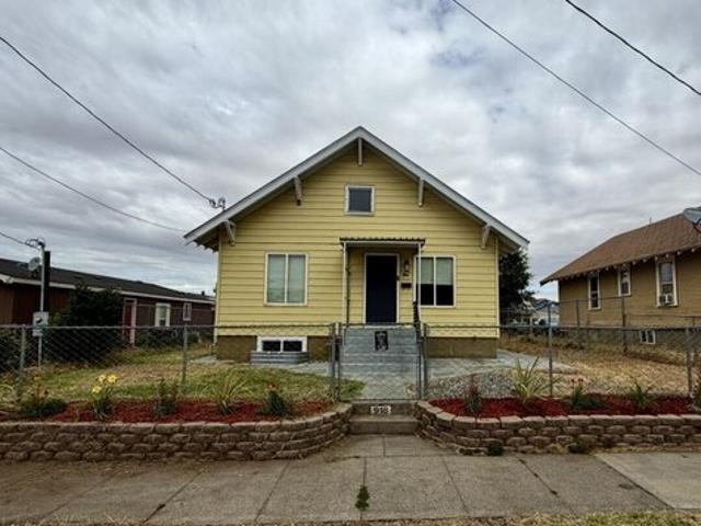 918 W Chestnut St, Walla, WA 99362