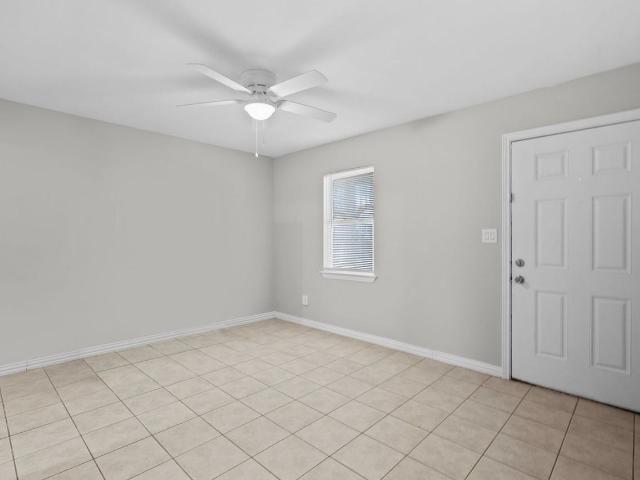 918 Winnie St 2 Bedroom Apartment for Rent at 918 918 Ave G Per Gas, Galveston, TX 77550 Old Silk Stocking Historic District