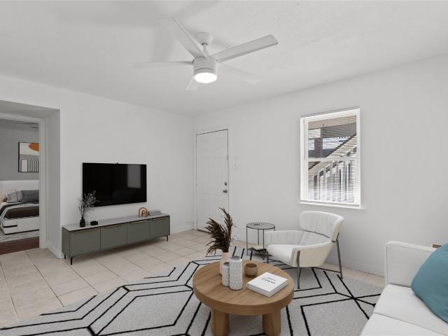 918 Winnie Street 103
