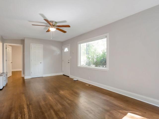 918 Velma Ln