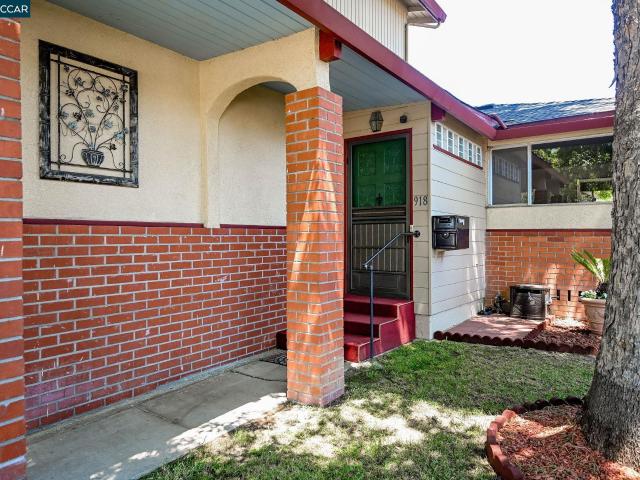 918 Ventura Ave