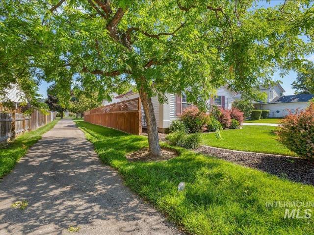 9194 W Ottawa Dr