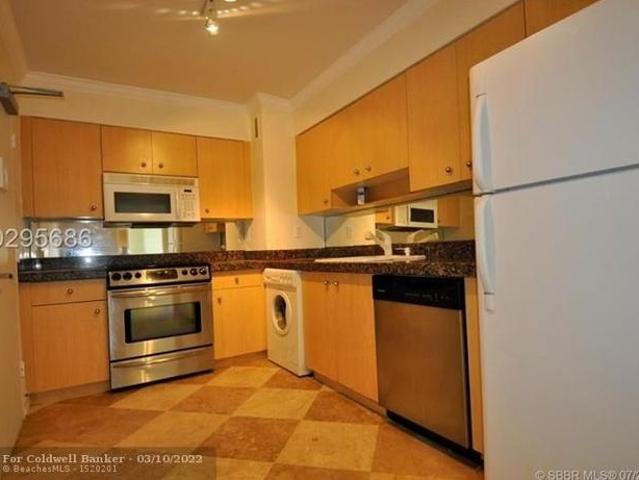 9195 Collins Ave #912 Surfside, FL 33154