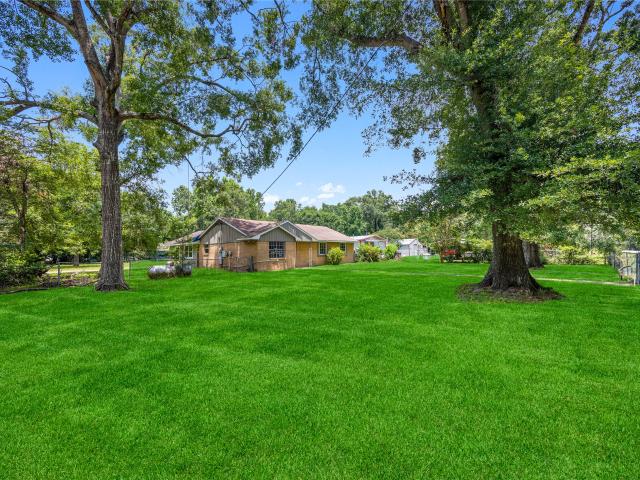 9196 White Oak Dr, Conroe, TX 77384 | MLS #77208 | Compass