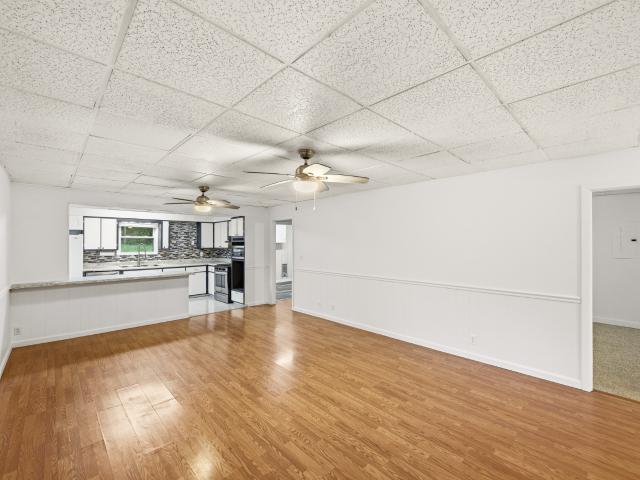9198 Highway 114 W