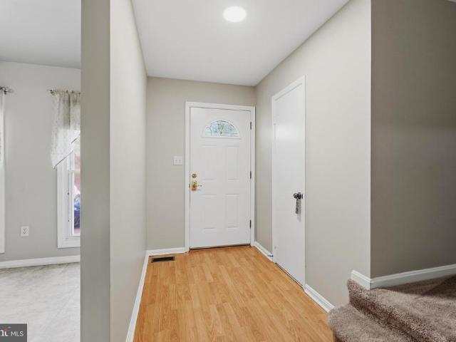 9198 Laurelwood Court
