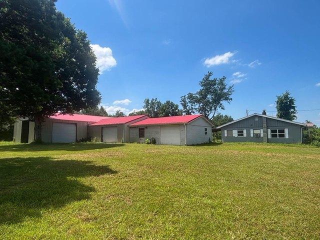 9198 U S # 160, Isabella, MO 65676