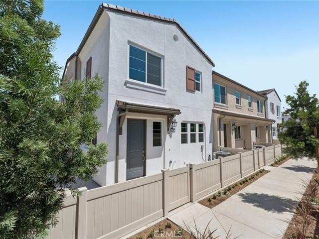 9198 Waverly Ln, Riverside, CA 92503