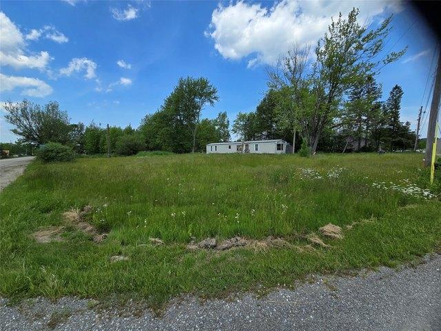 9190 Dougan Rd, North East, PA 16428
