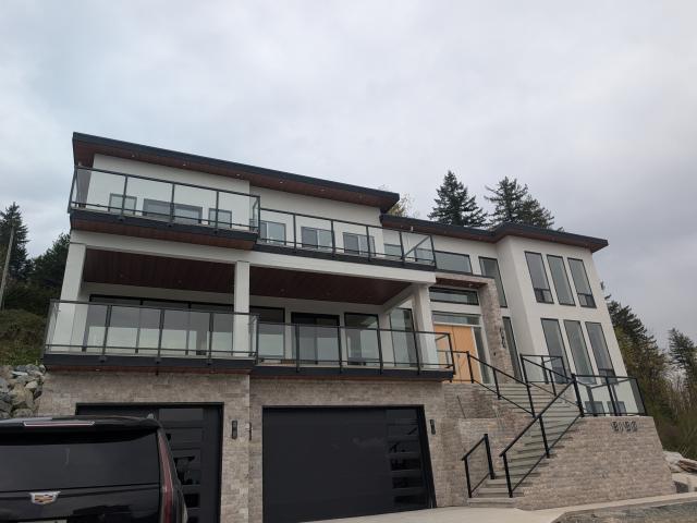 9190 Hatzic Ridge Drive 3, 3 beds, 1 full bath